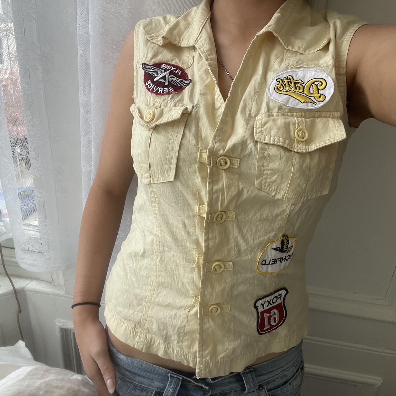 Modo utility style button up top with badges.