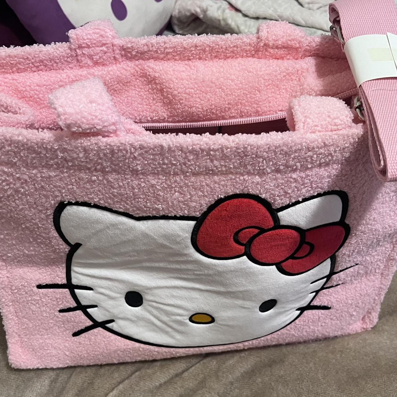 Pink hello kitty bag! It’s really big, it looks to... - Depop