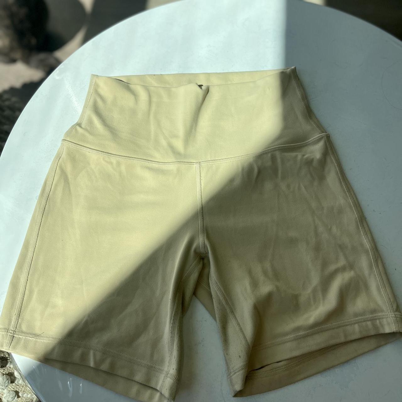 Lululemon Women's Cream Shorts | Depop