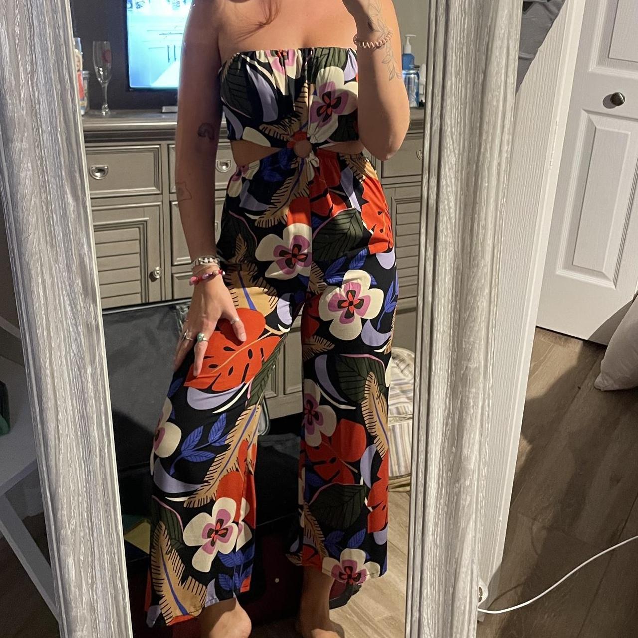 floral jumpsuit from a local boutique! size small!... - Depop