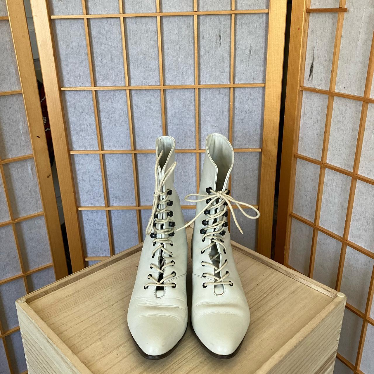 Vintage Victorian lace up shoes 🐇 brand is Buskens... - Depop