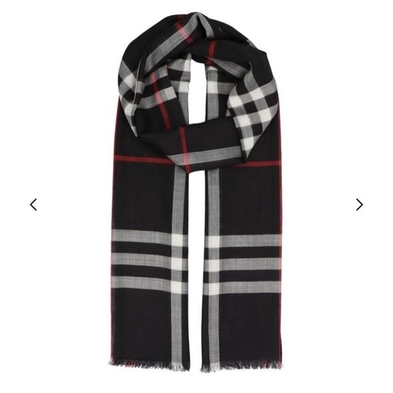 Burberry checked scarf - Black Brand new... - Depop