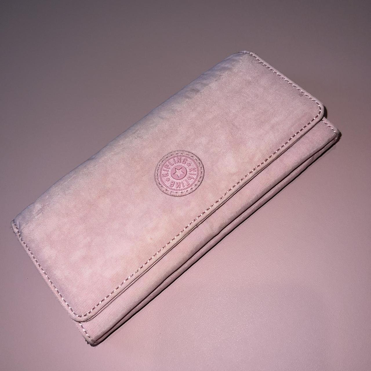 Kipling Women's Wallet-purses | Depop