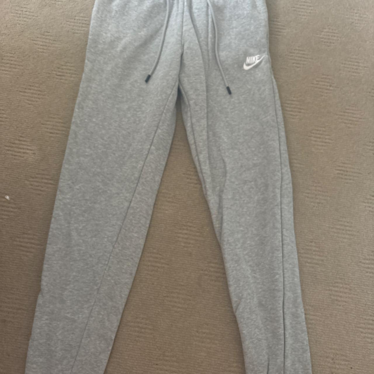 grey nike trackies - Depop