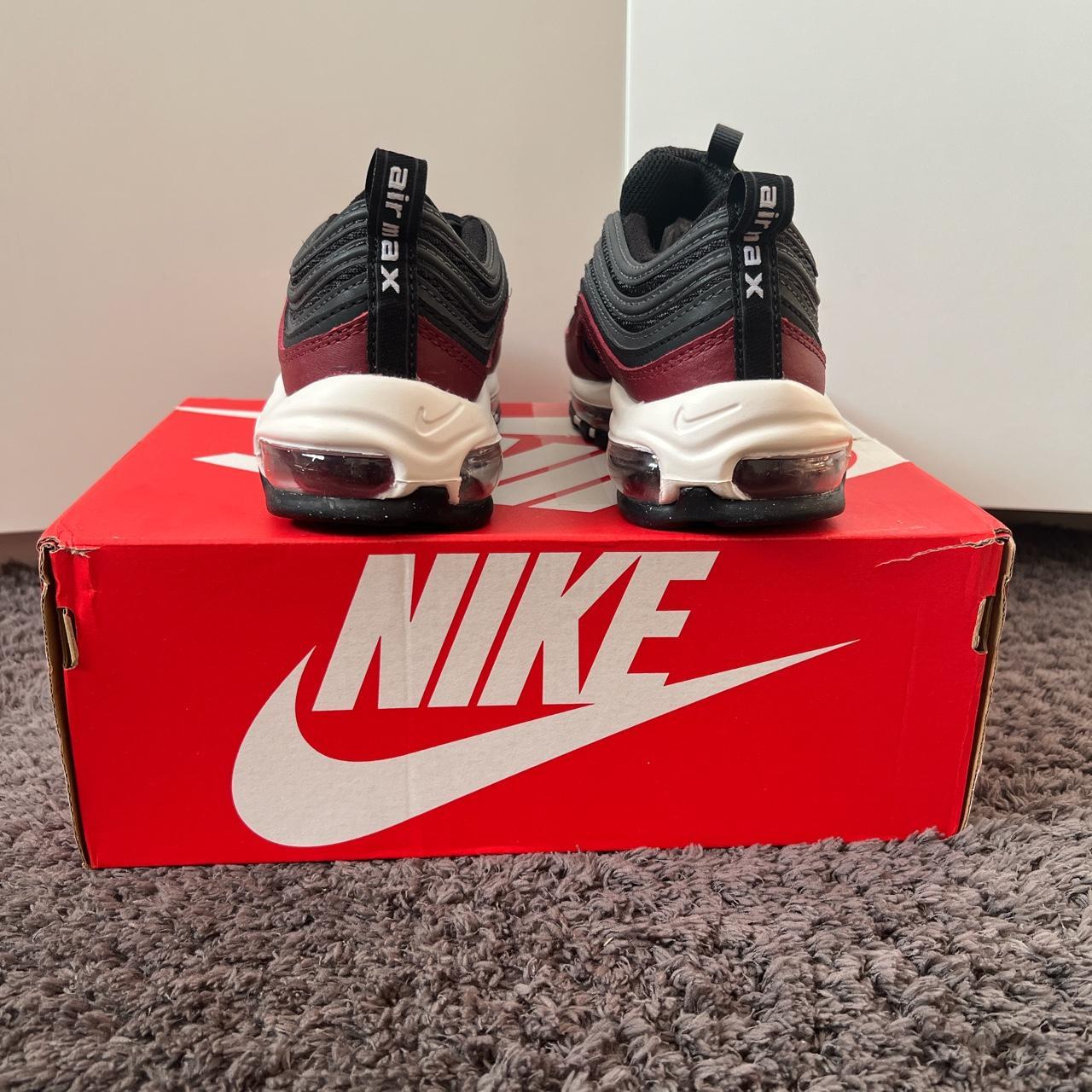 Nike Black and Red Trainers | Depop