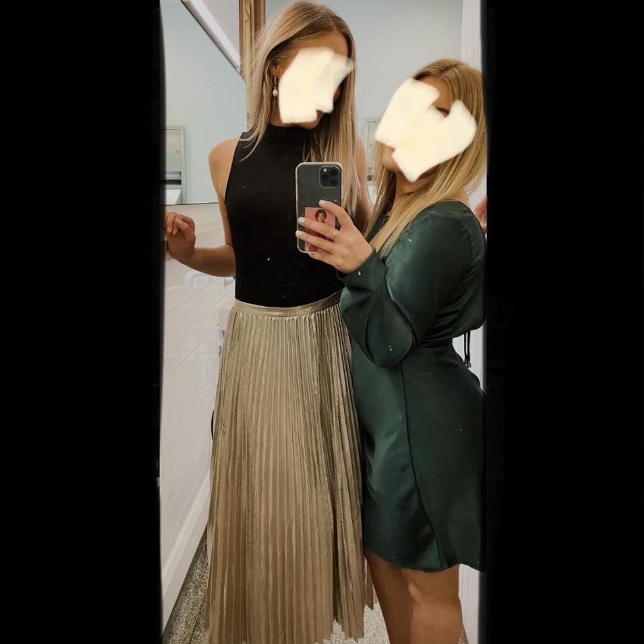 Stunning metallic Fate and Becker pleated skirt.... - Depop