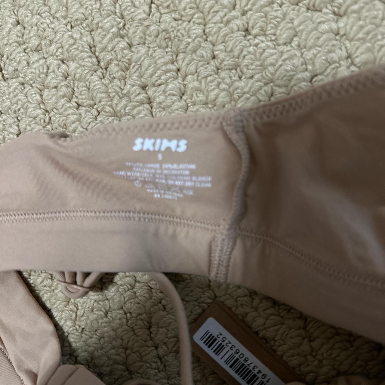 small skims fits everybody bra NEVER WORN! #skims... - Depop