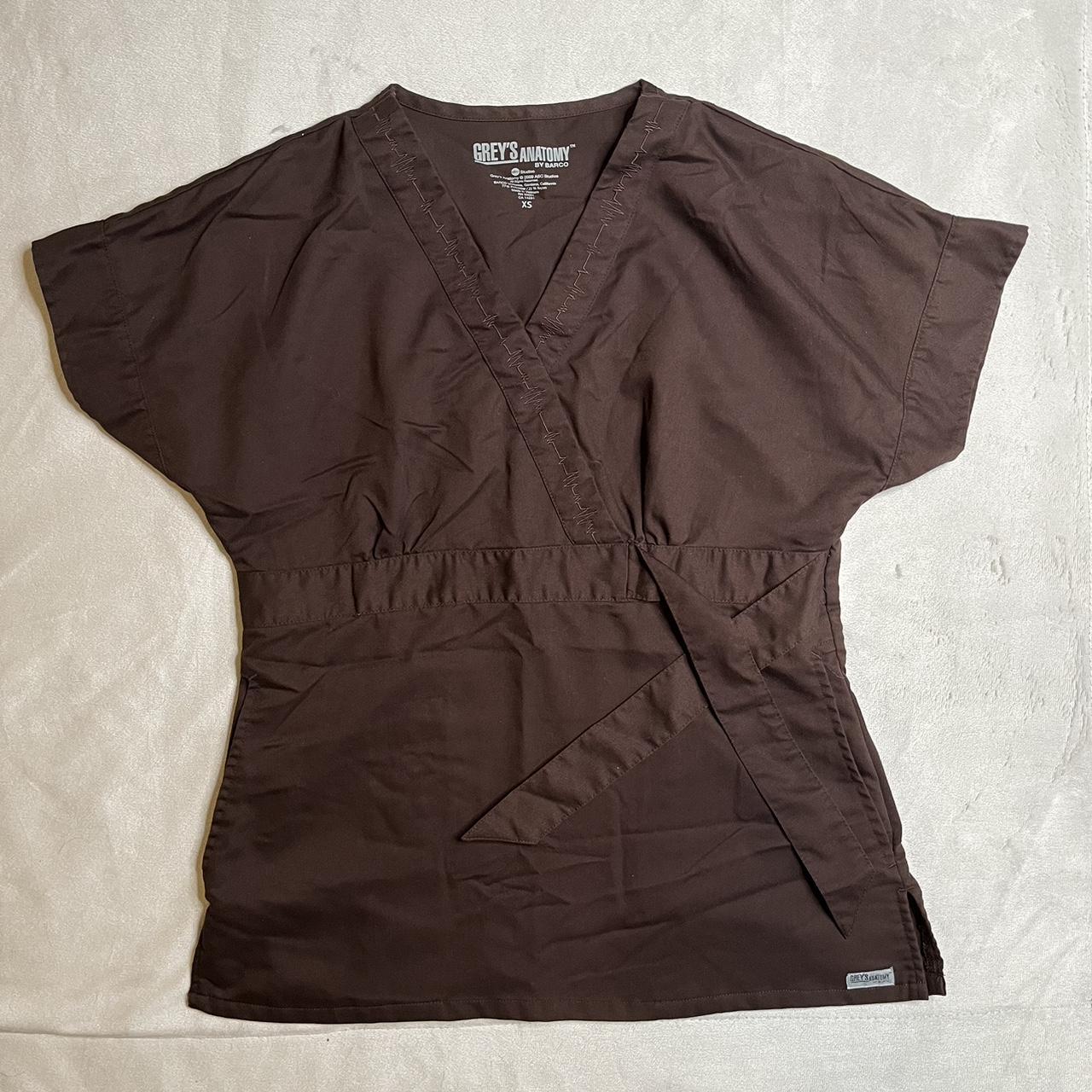 Greys Anatomy Brown Scrubs Top (Womens XS) - Depop