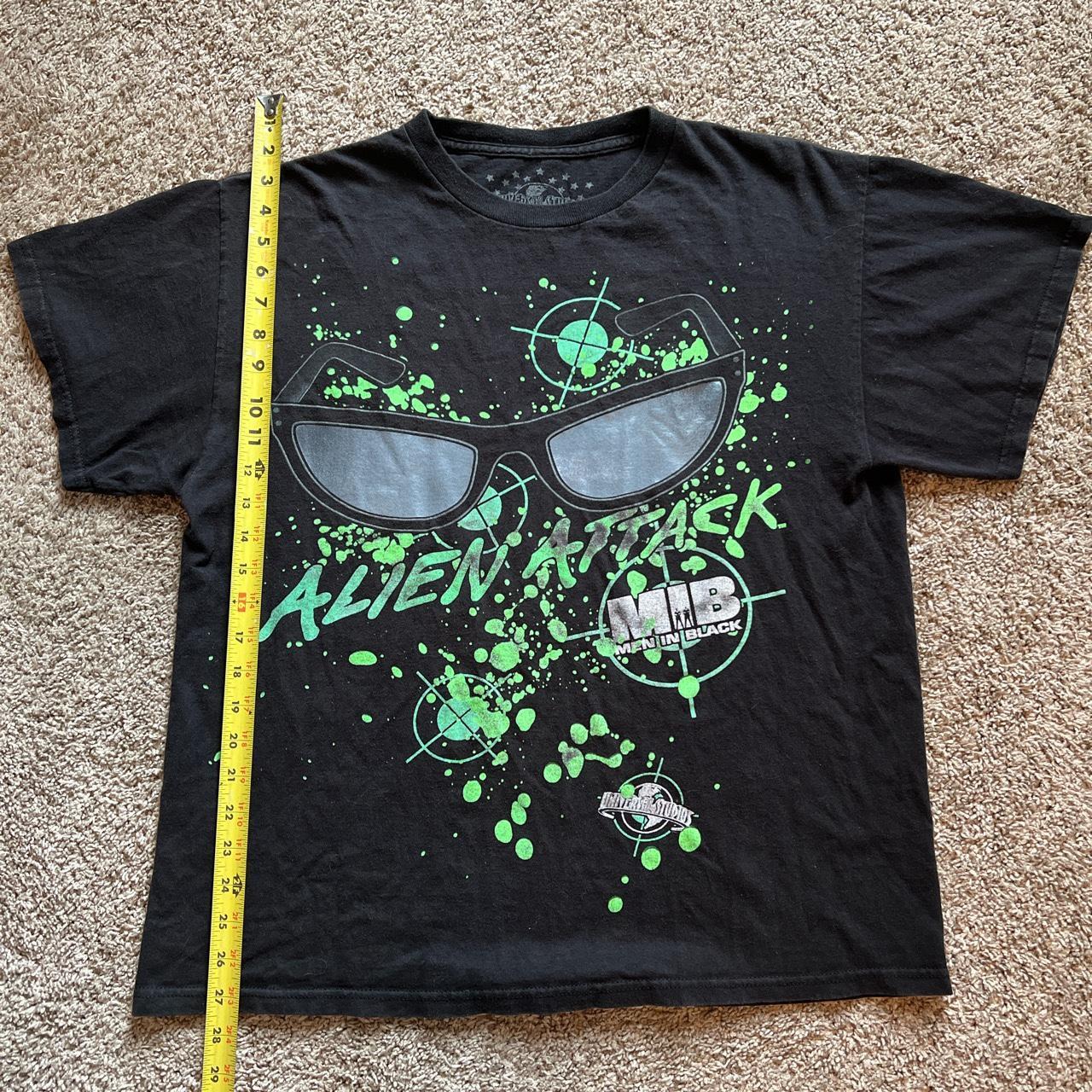 Men in Black: Alien Attack Universal Studios tshirt... - Depop
