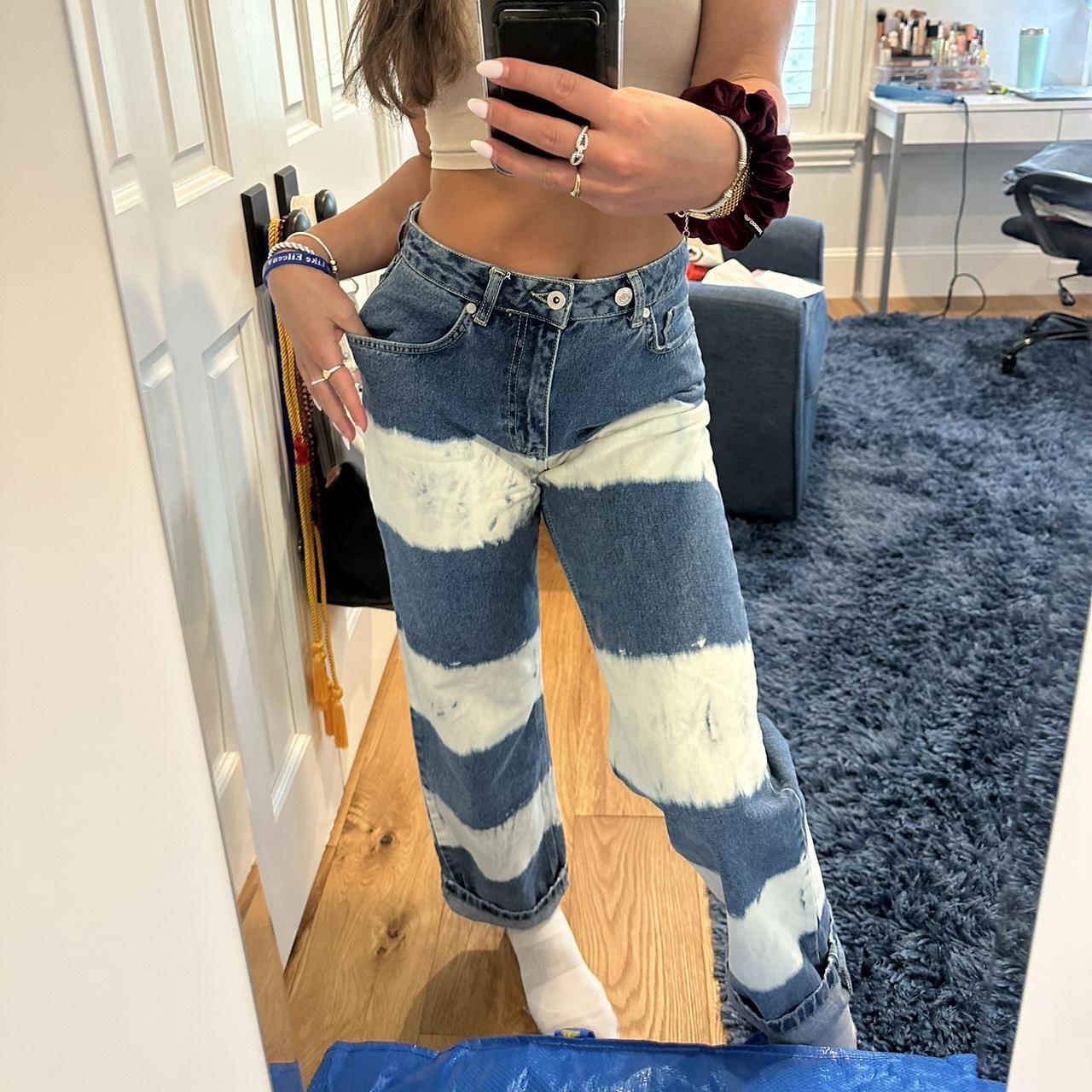 Ragged jeans so cute size 25🤍🤍 - Depop