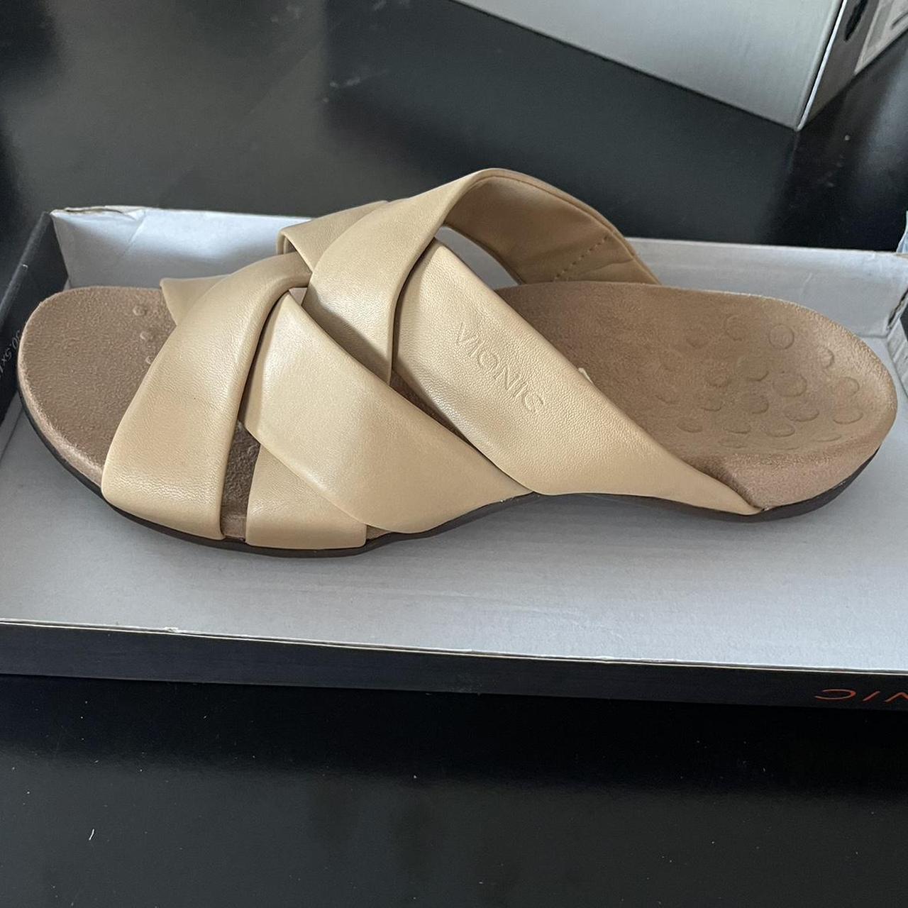 Vionic Women's Tan Sandals | Depop