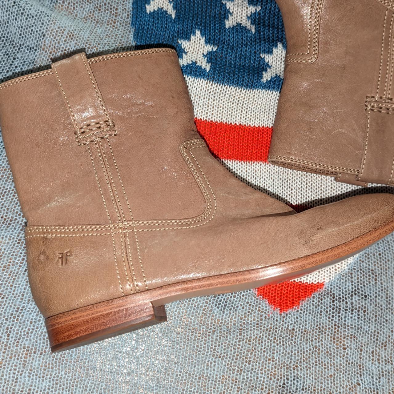 Frye Anna leather shortie boot - size 7 Flat ankle... - Depop