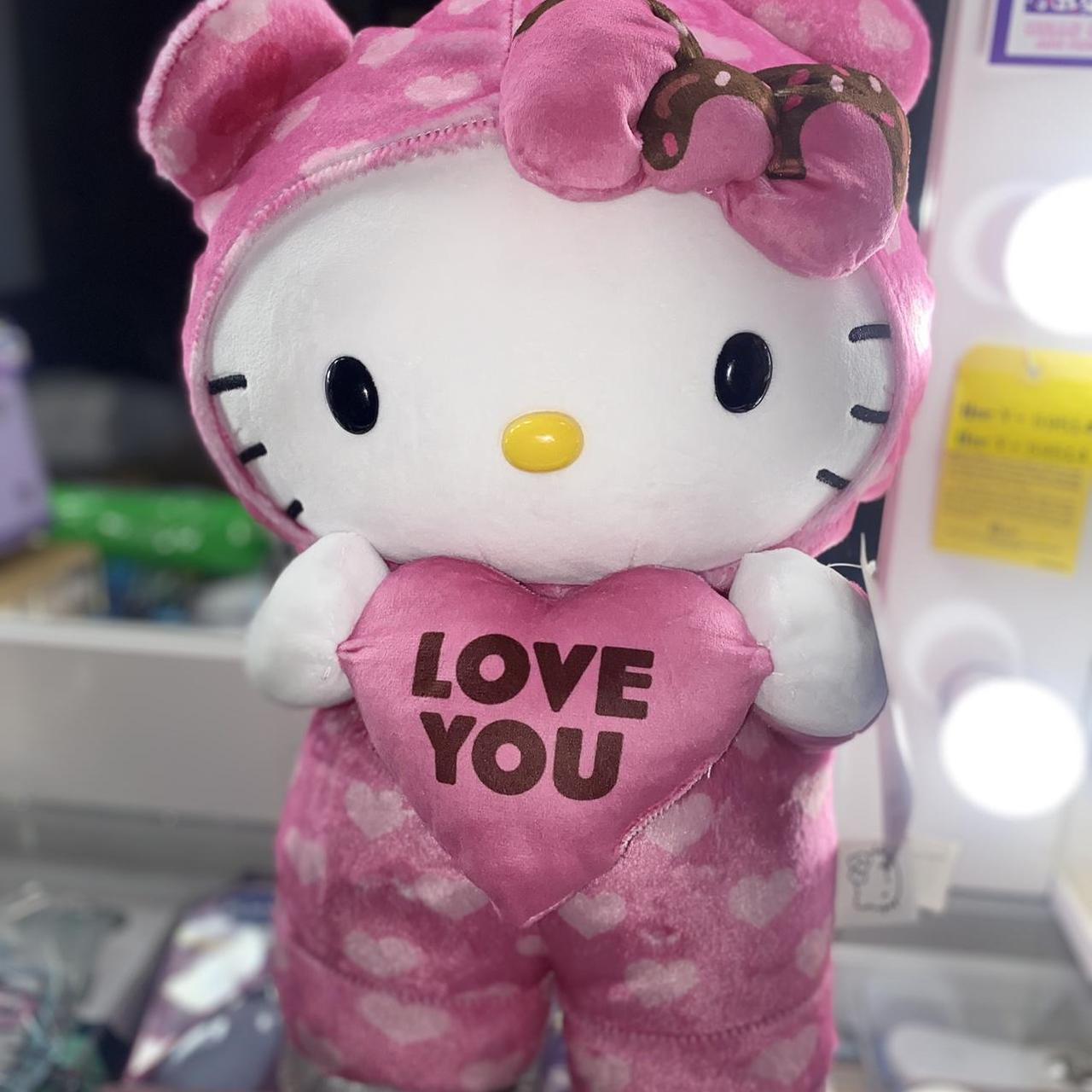 Hello Kitty valentine greeter with heart Brand new... - Depop