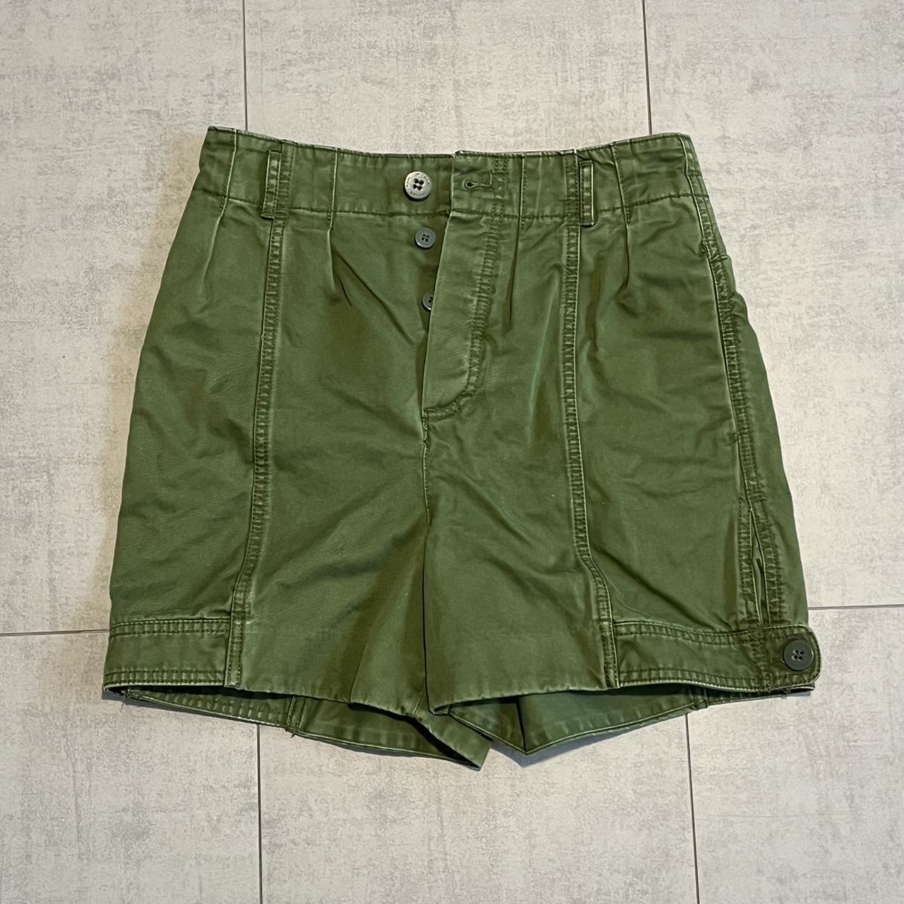 Marc by Marc Jacobs Women's Green Shorts | Depop