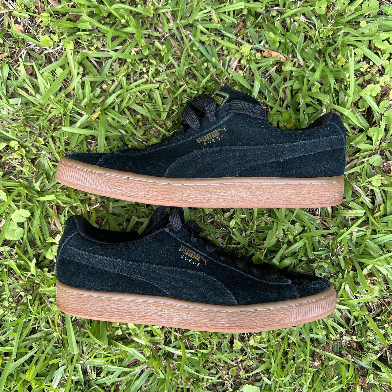 Puma Suede all black Men’s Size 8 Women’s Size 9.5... - Depop