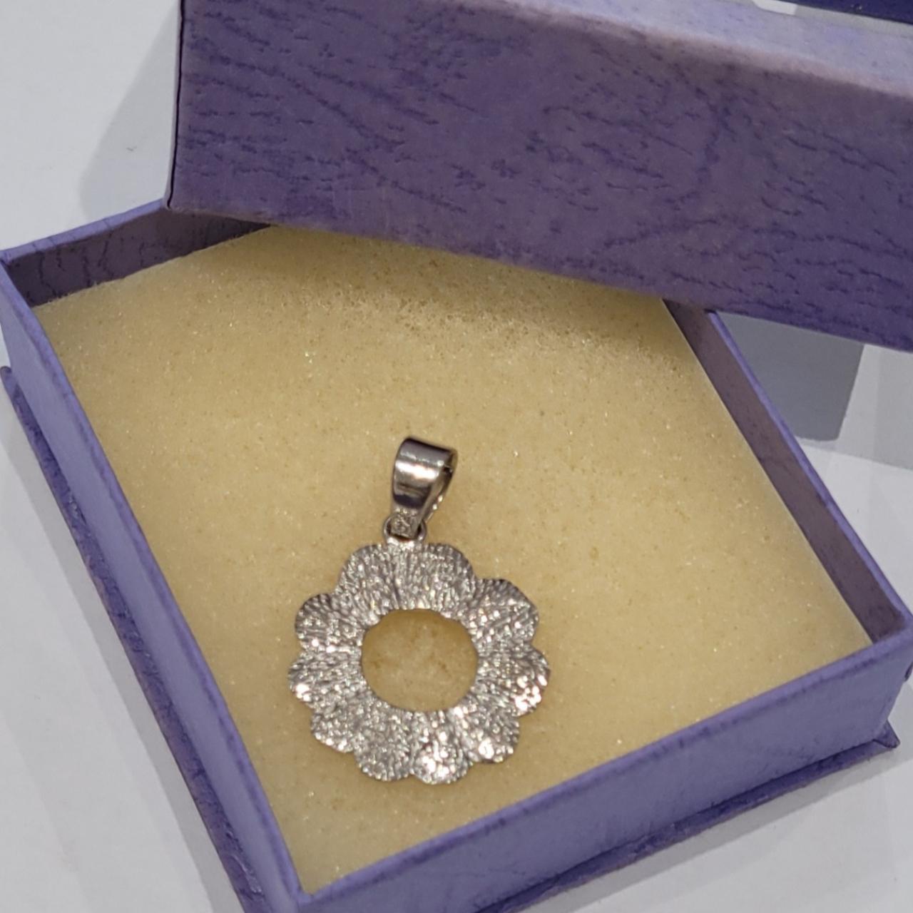 Very beautiful silver 925 vintage flower shape... - Depop