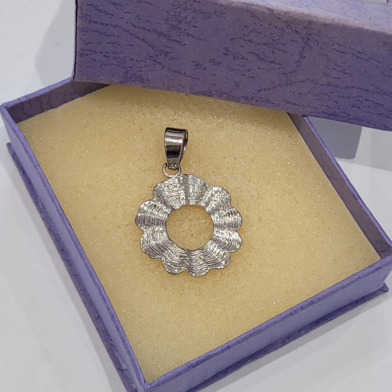 Very beautiful silver 925 vintage flower shape... - Depop