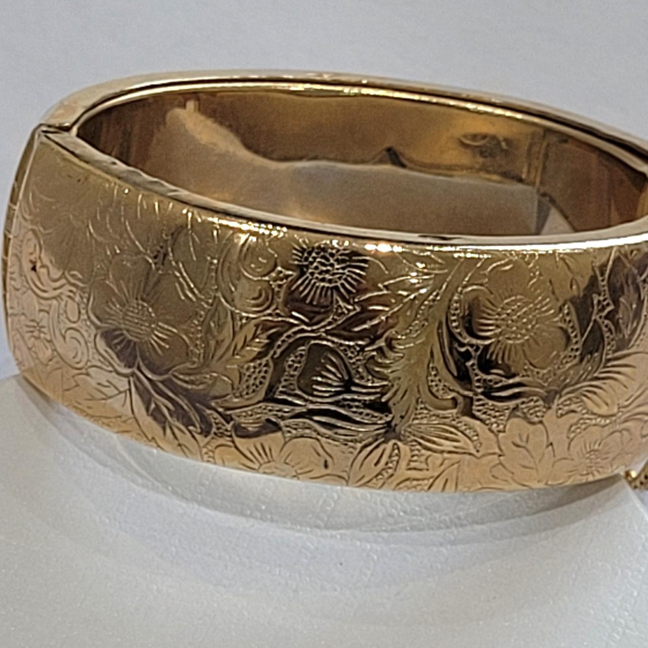 Stunning and heavy gold plated floral engraved... - Depop