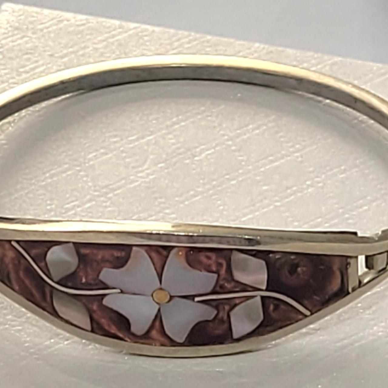 Extremely beautiful Alpaca Mexico Bracelet Bangle... - Depop