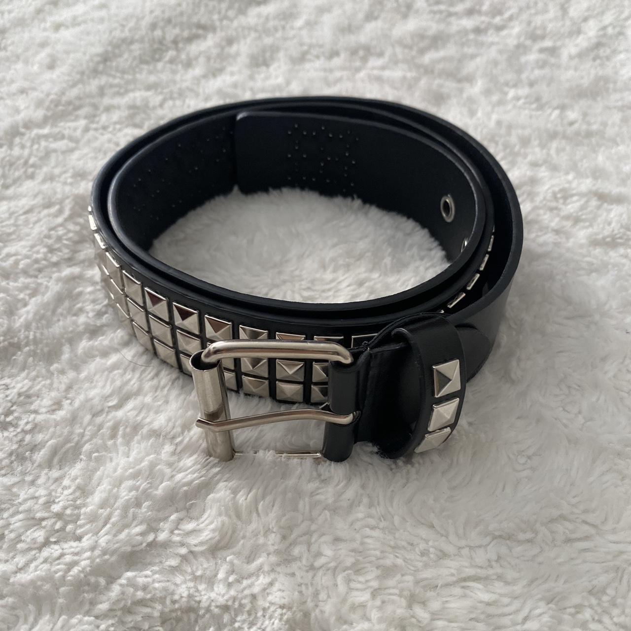 unisex studded belt -size medium (not hot topic) - Depop