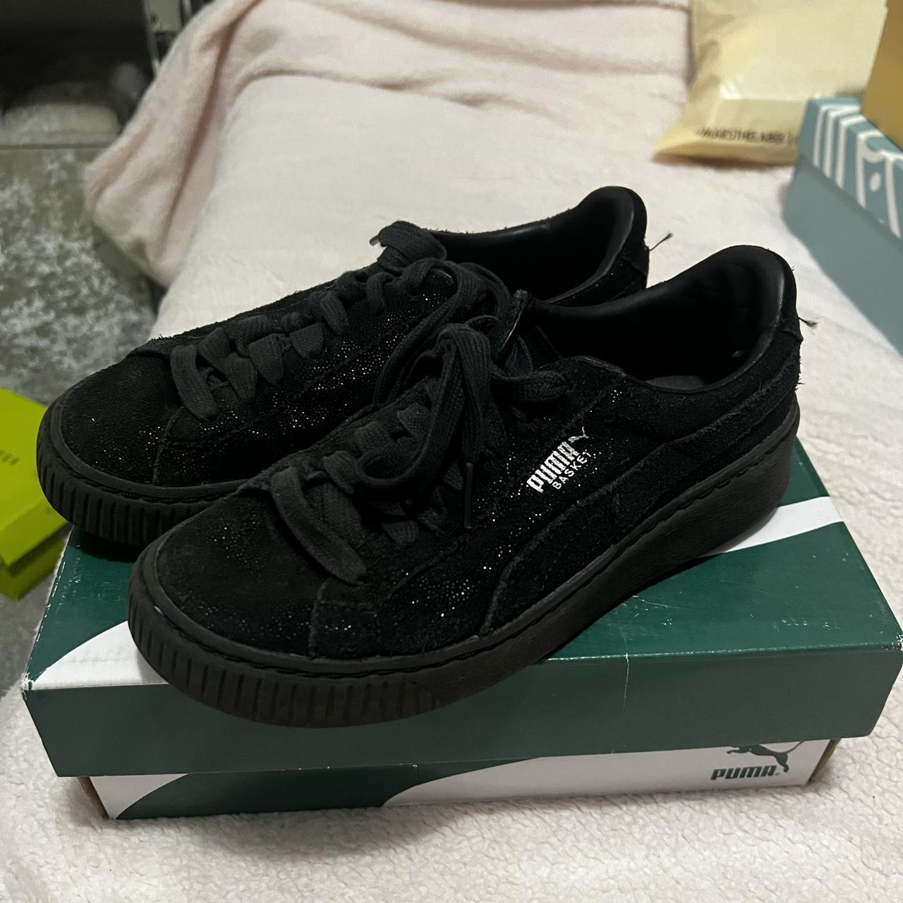 Black shimmer puma baskets -size 4 -worn but still... - Depop