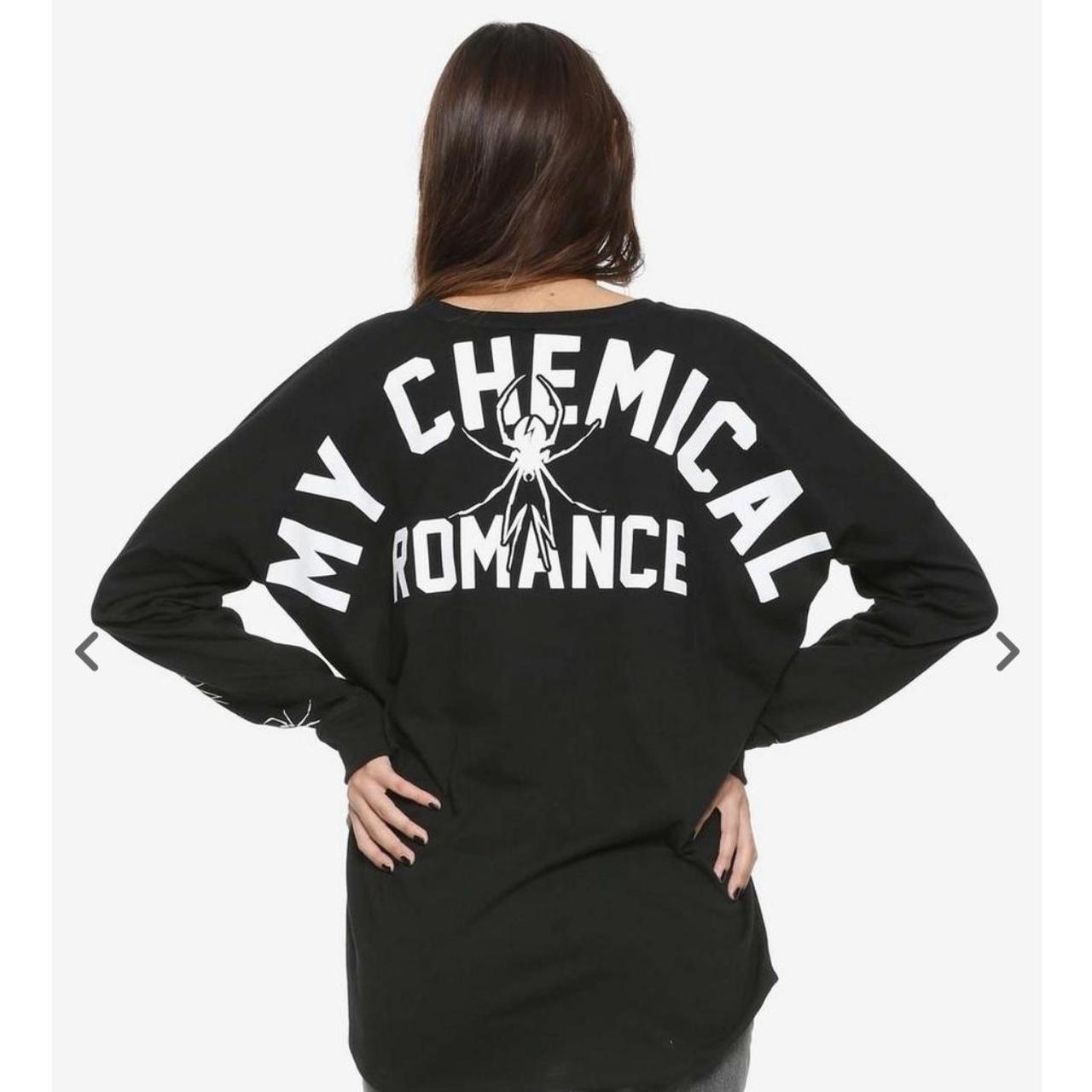 Hot Topic Women's Black and White T-shirt | Depop