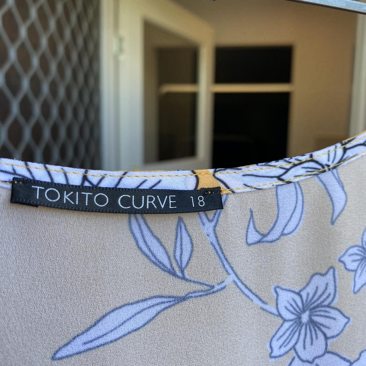 Tokito curve size 18 long sleeve polyester top.... - Depop