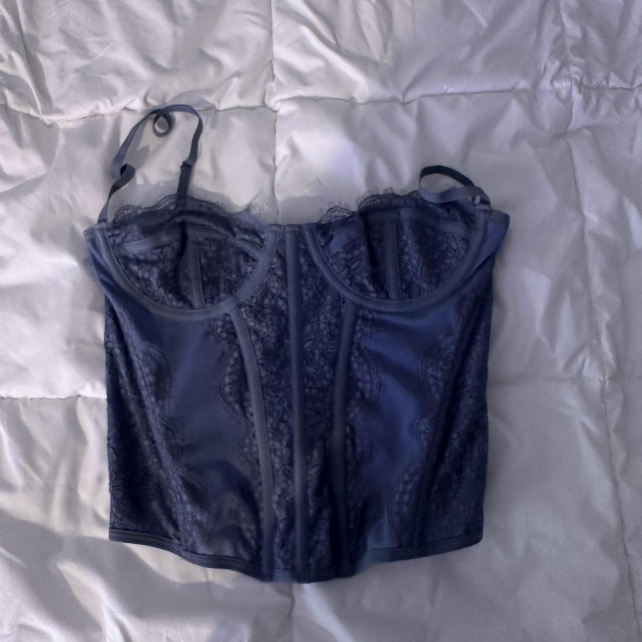 blue urban corset medium - Depop