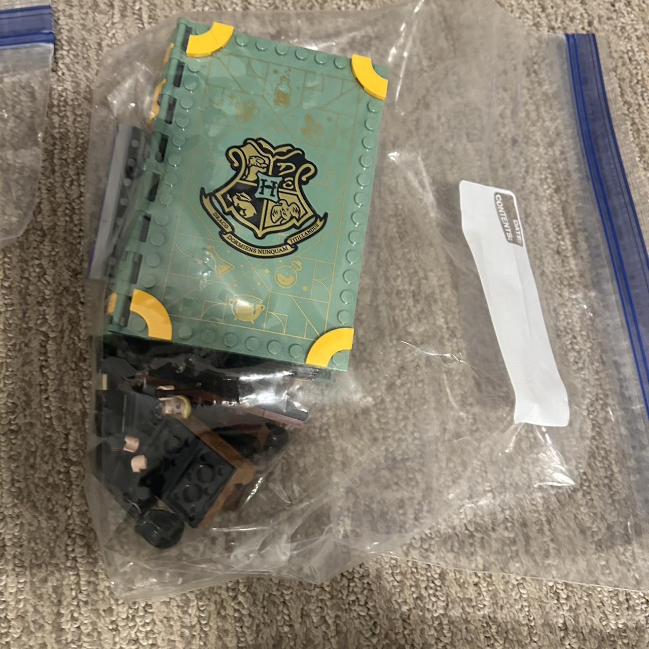 Slytherin lego set all pieces and mini figures included - Depop