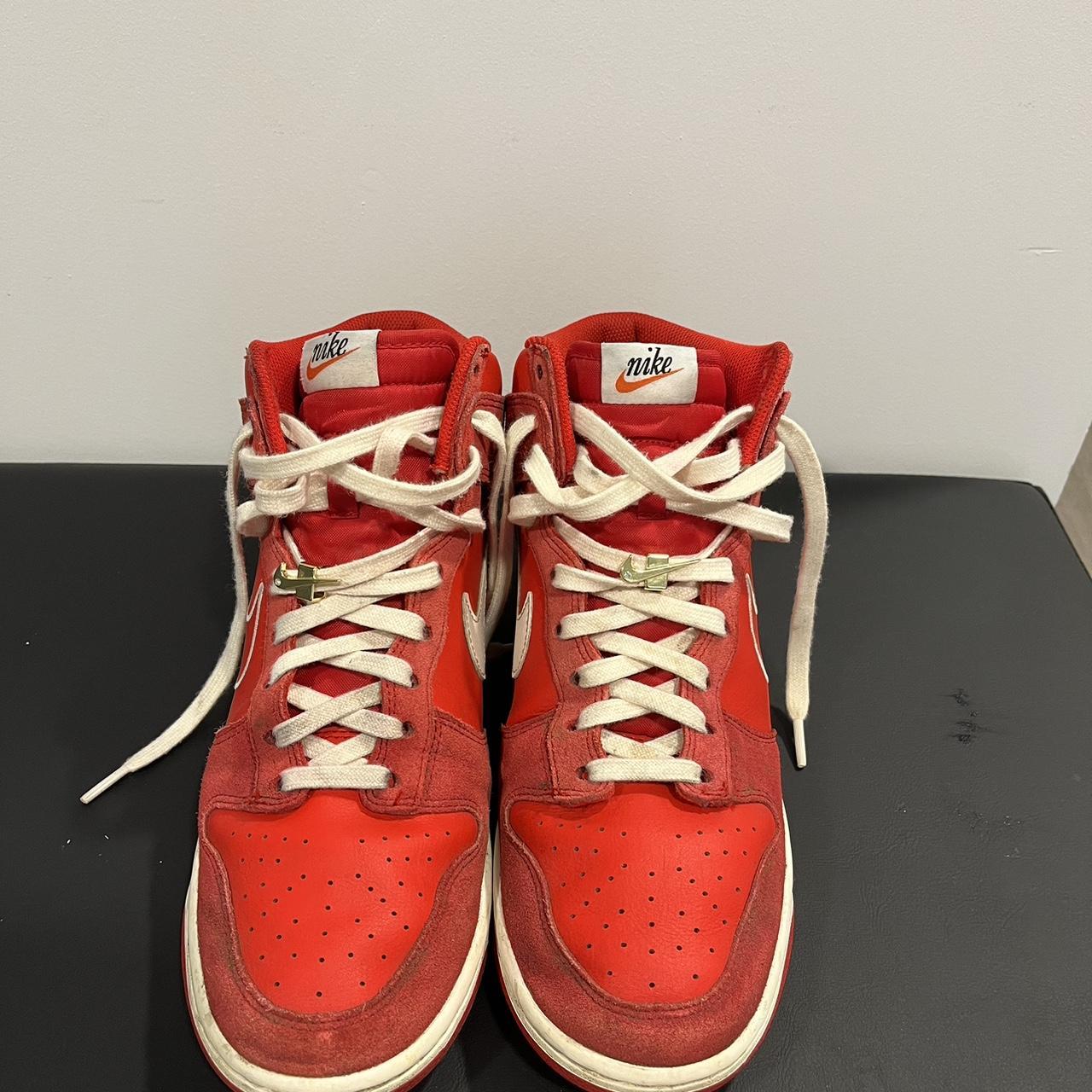 Nike Men's Red Trainers | Depop