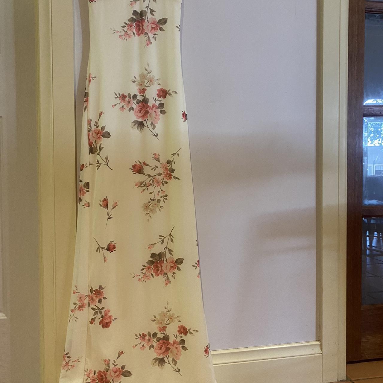 Xs tiger mist yellow long formal dress, only worn once - Depop