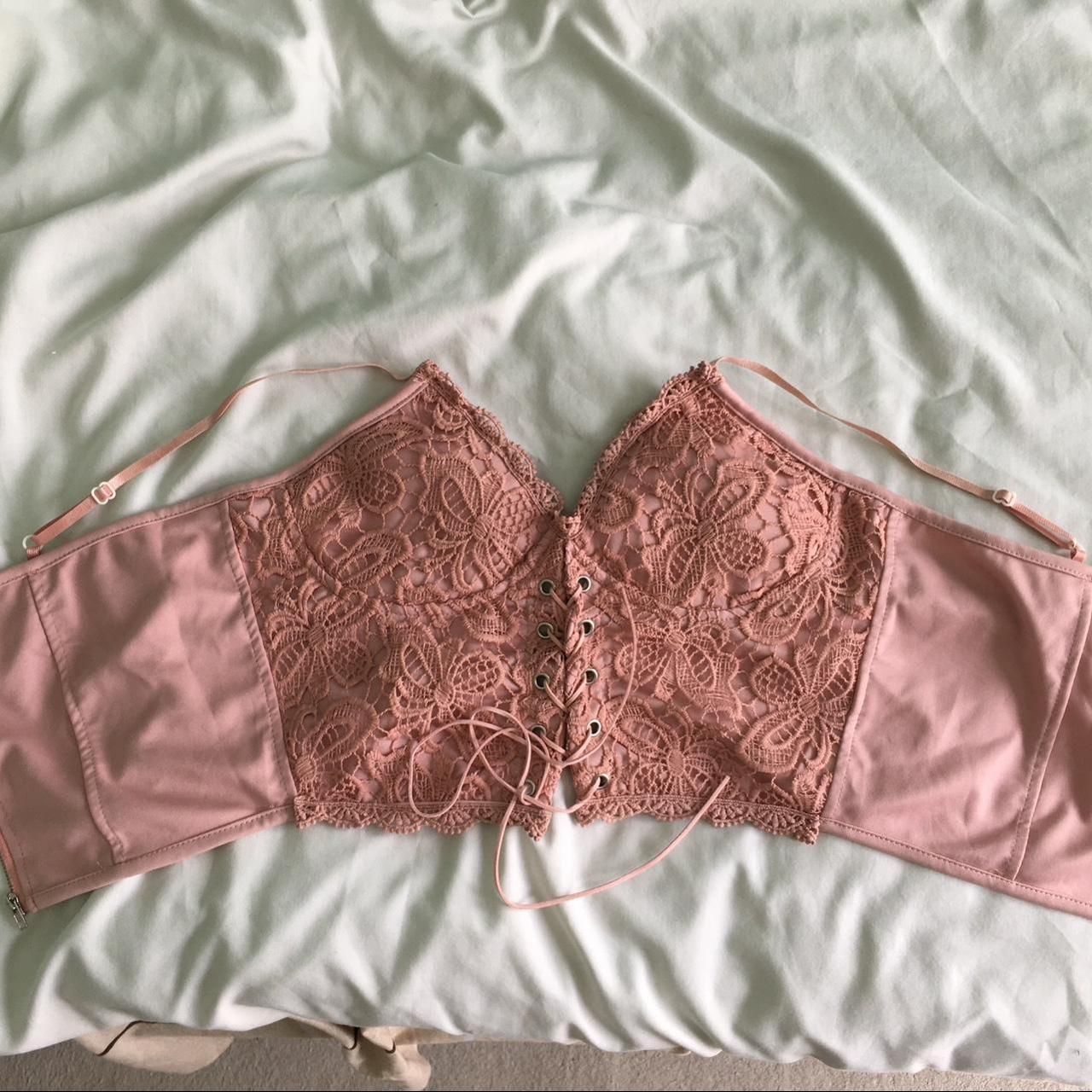 Cute lace detail corset style crop top Padding in... - Depop