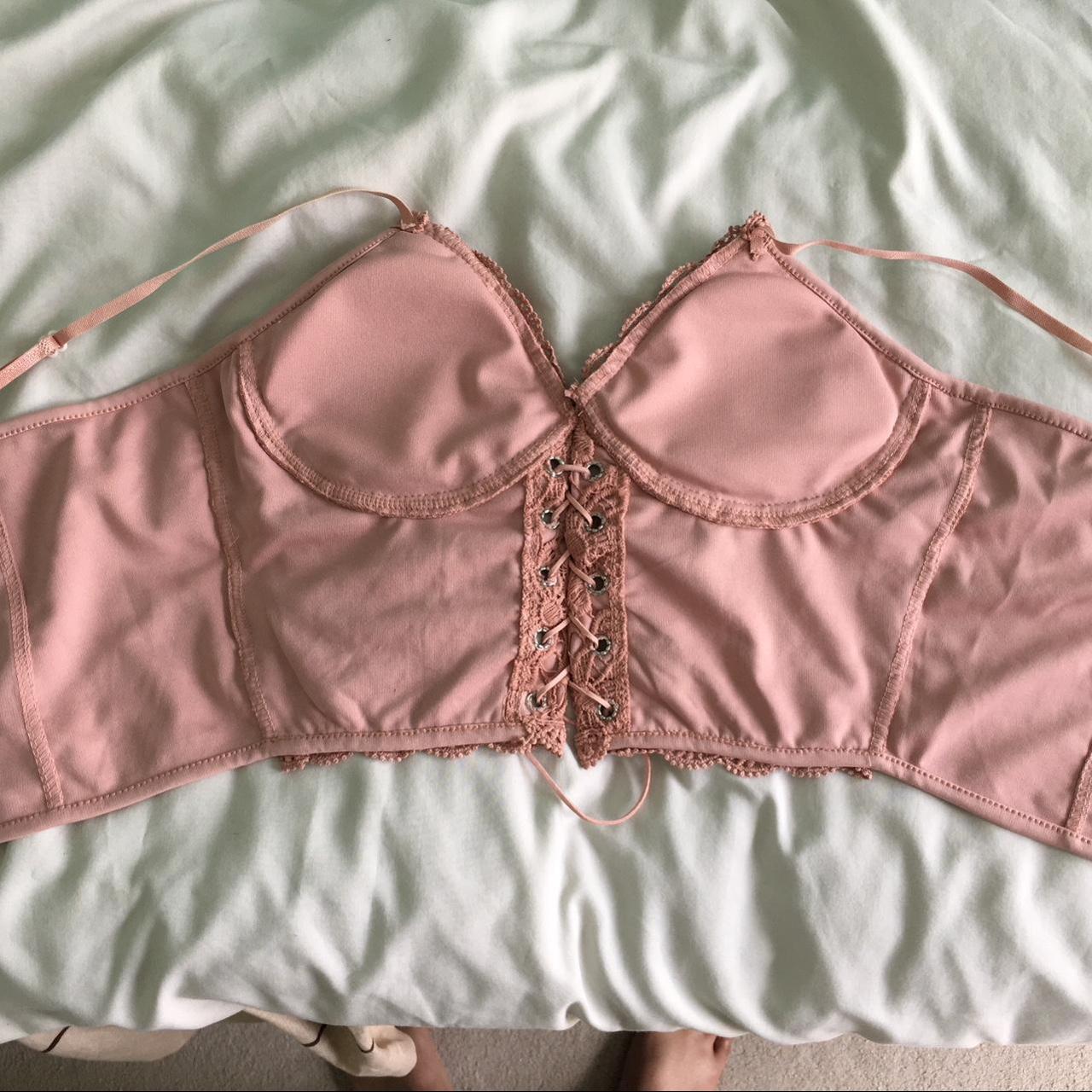 Cute lace detail corset style crop top Padding in... - Depop