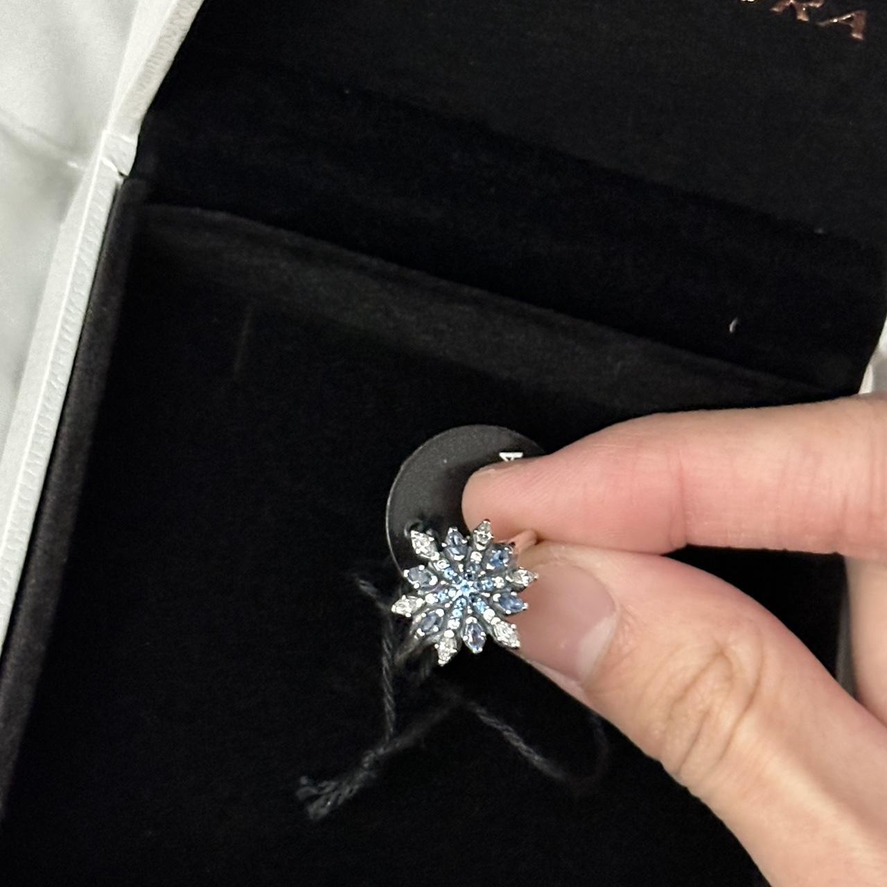 Pandora Crystalized Snowflake Ring 7 This is no... - Depop