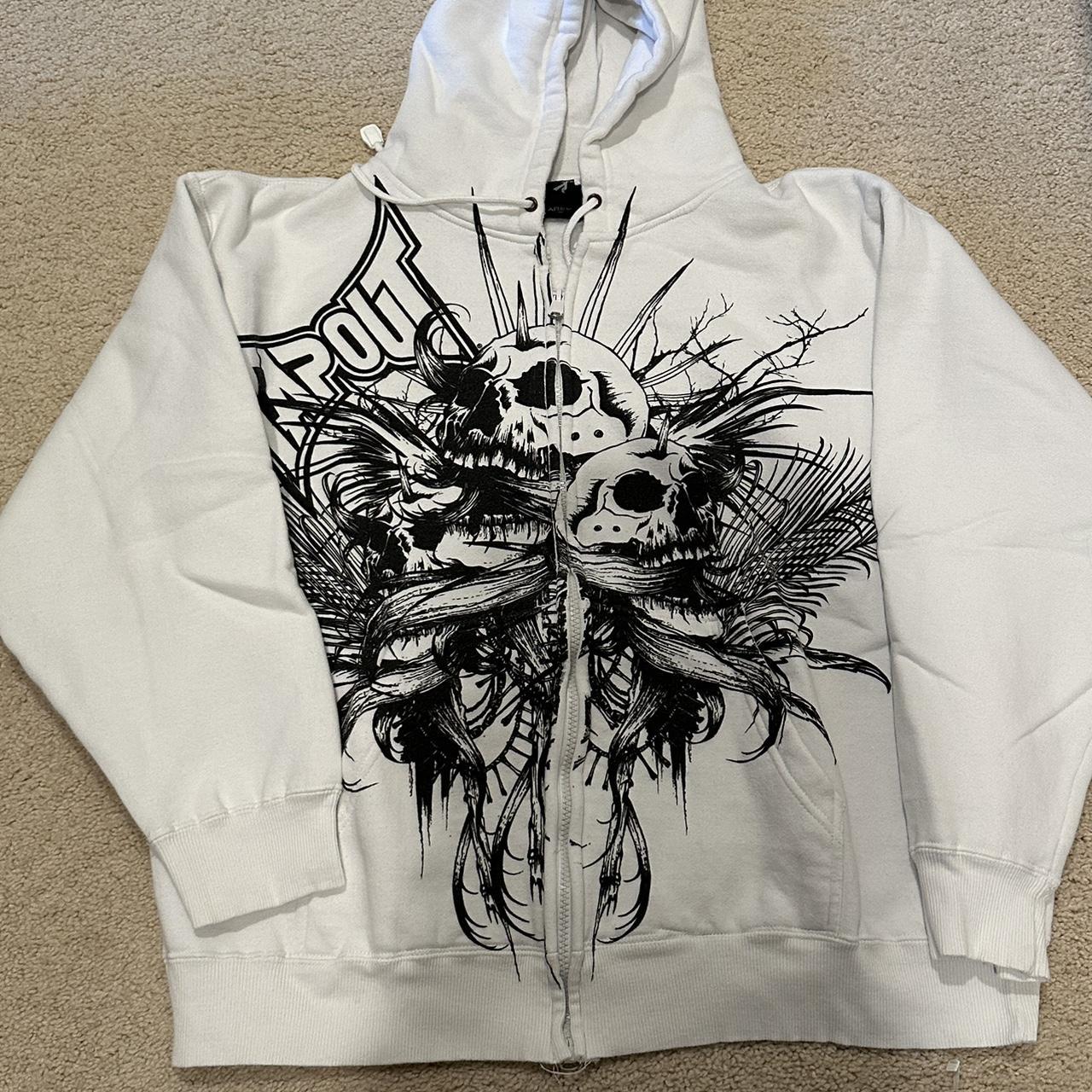 TapOut White Zipup Skull Graphic Great condition,... - Depop