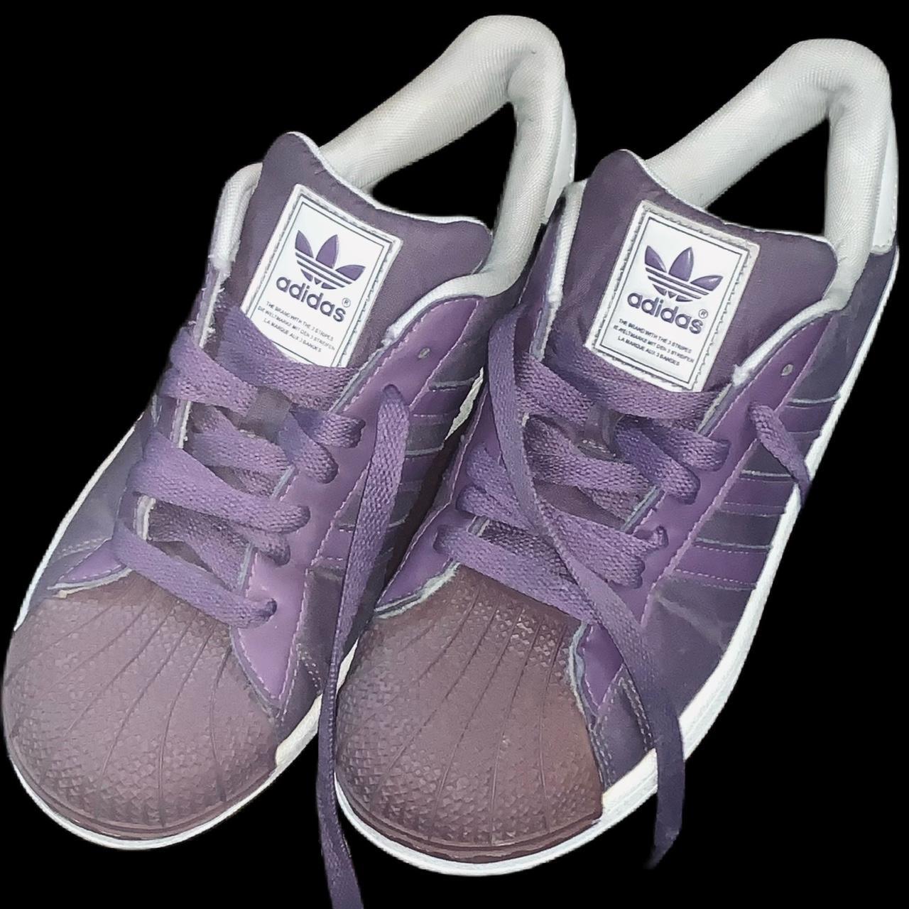 Old school in awesome condition purple shell toe... - Depop