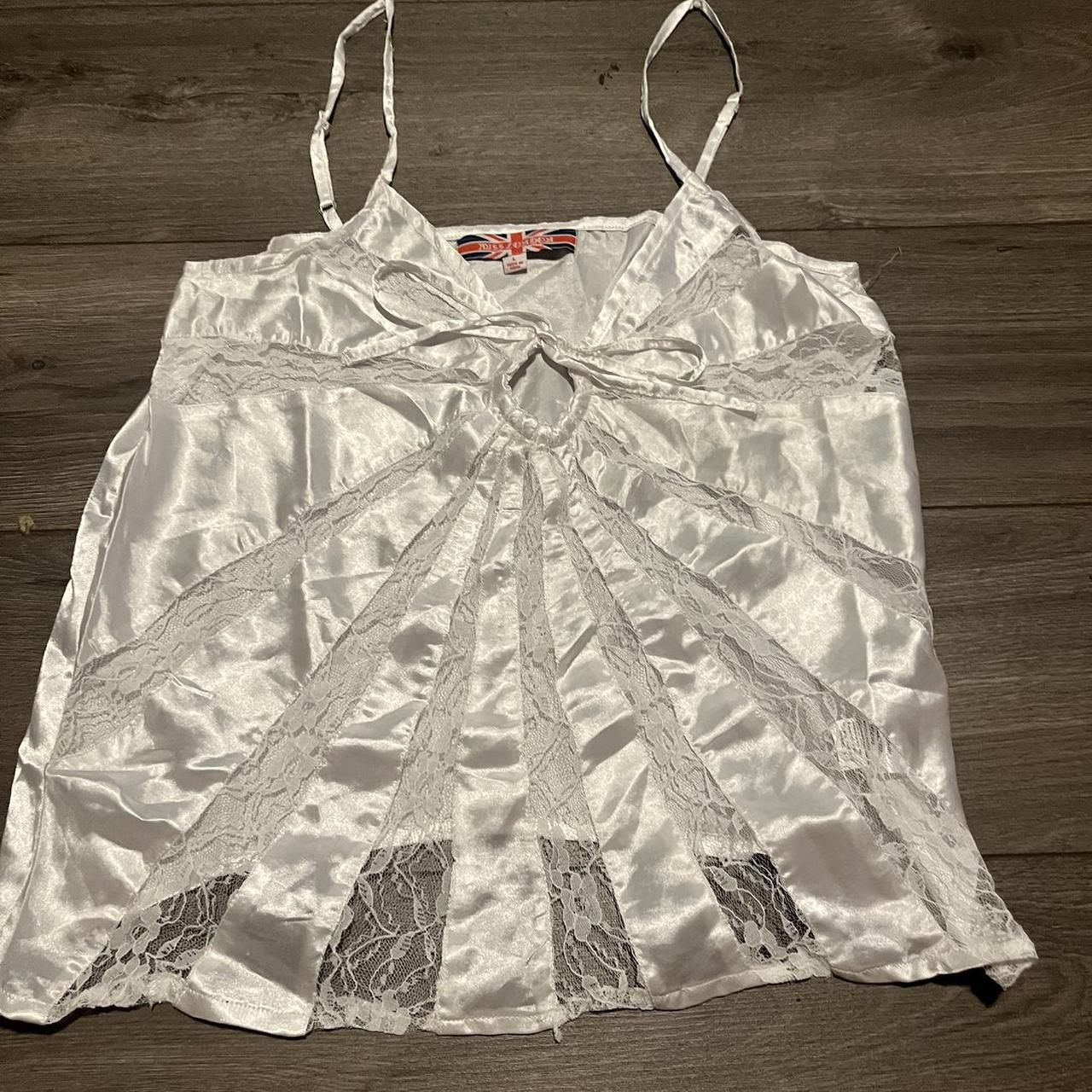 White flowy camisole Never worn - Depop