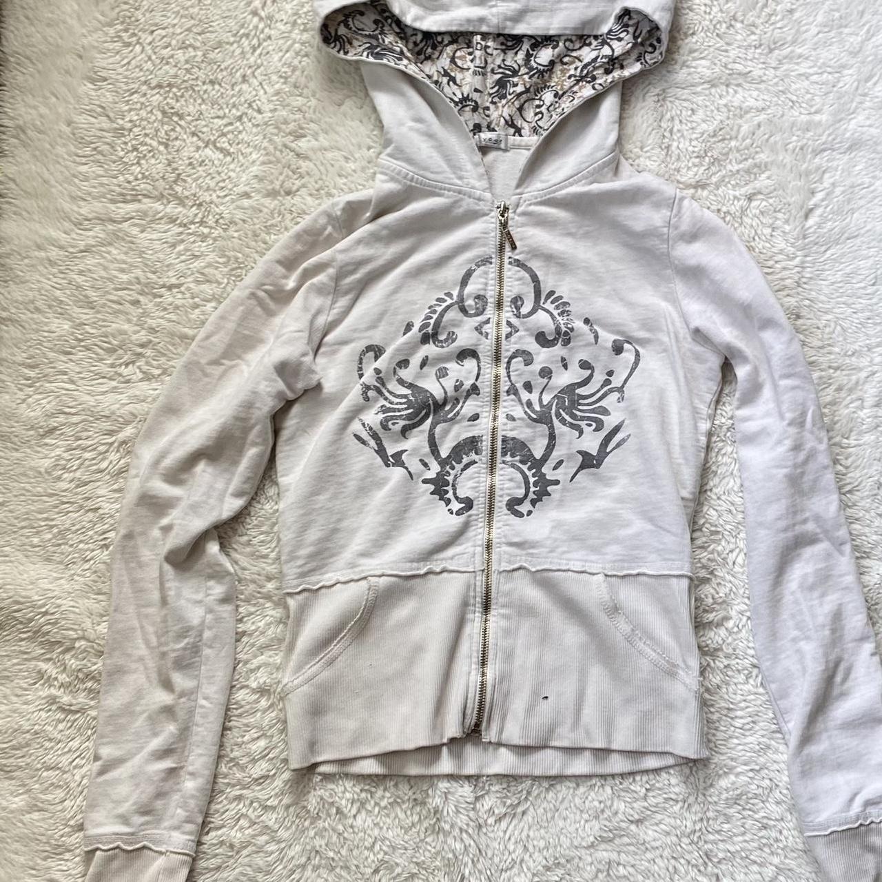 Yogi White and grey jacket 🩶🤍💛 #grunge #emo #y2k... - Depop