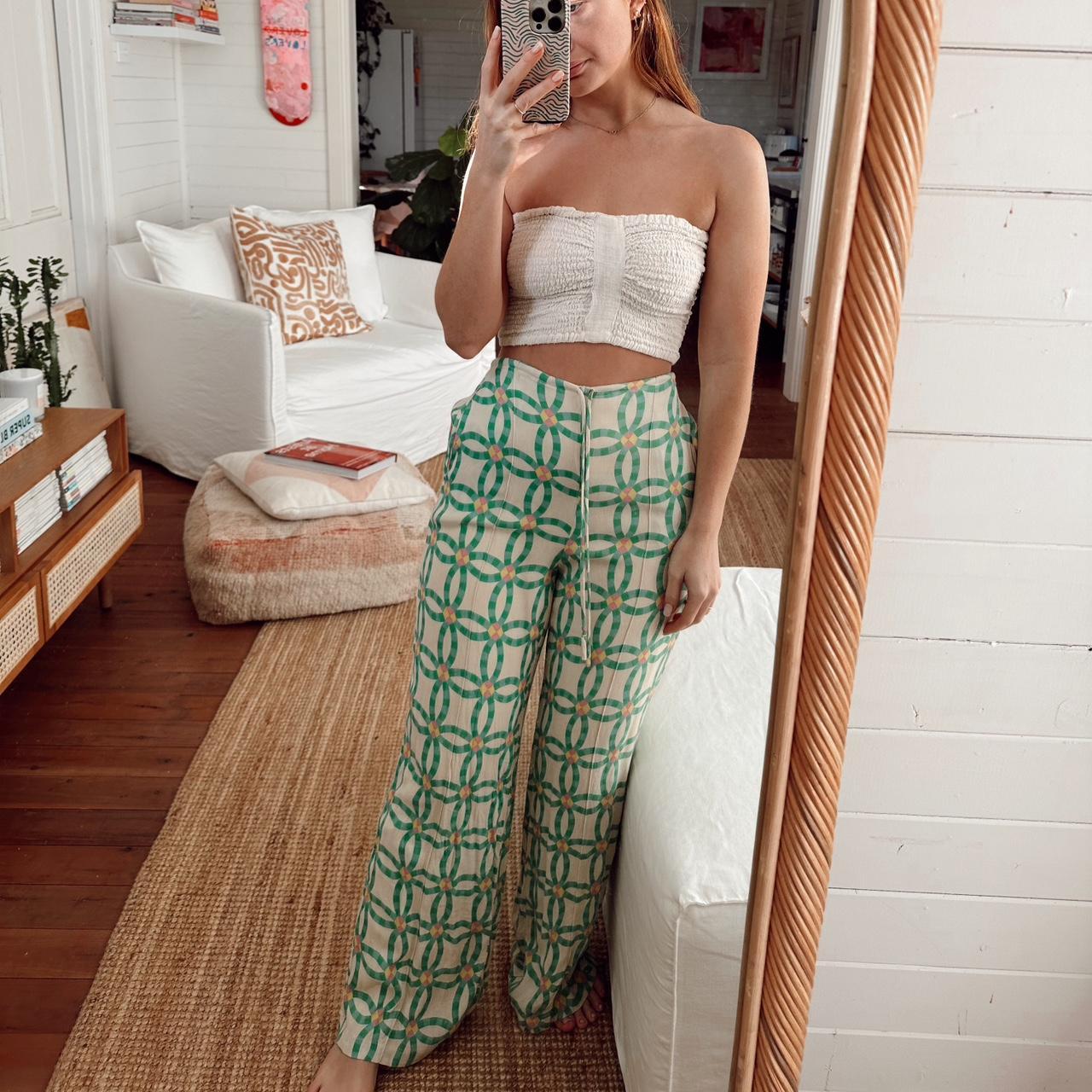 Vrg Girl pants ~ size 6 ~ Hardly worn, great... - Depop