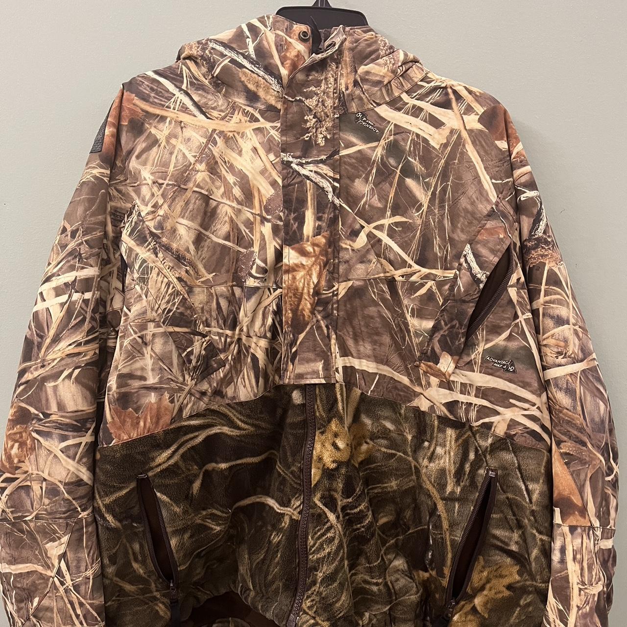 Super warm and waterproof camo jacket with a great... - Depop