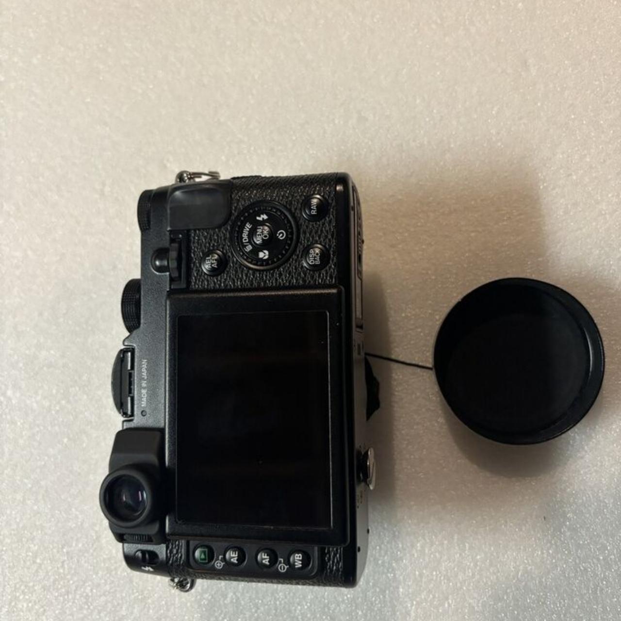 Fujifilm X10 Camera 12MP EXR CMOS f2.0-f2.8 4x... - Depop