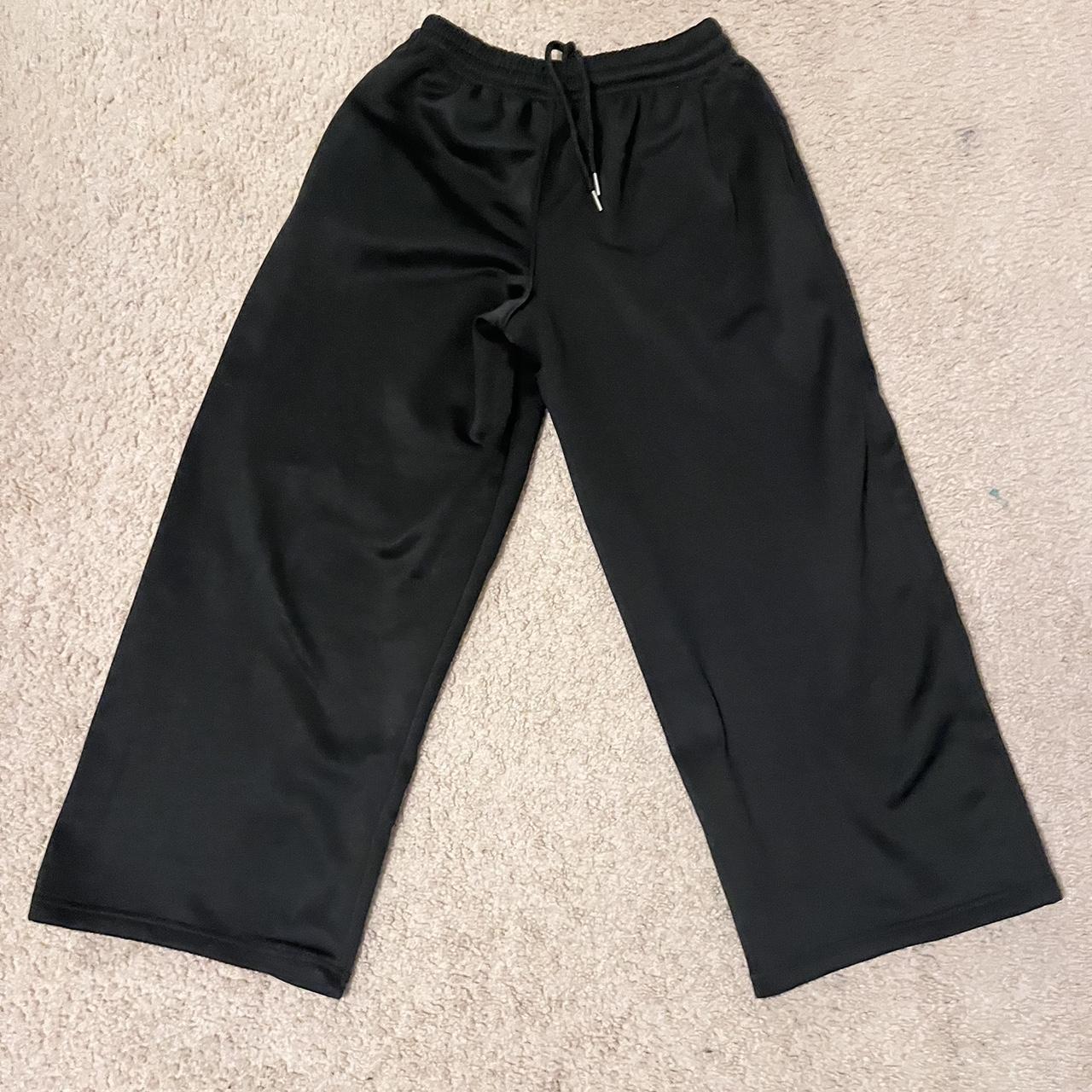 Allure County crest track pants 10/10... - Depop