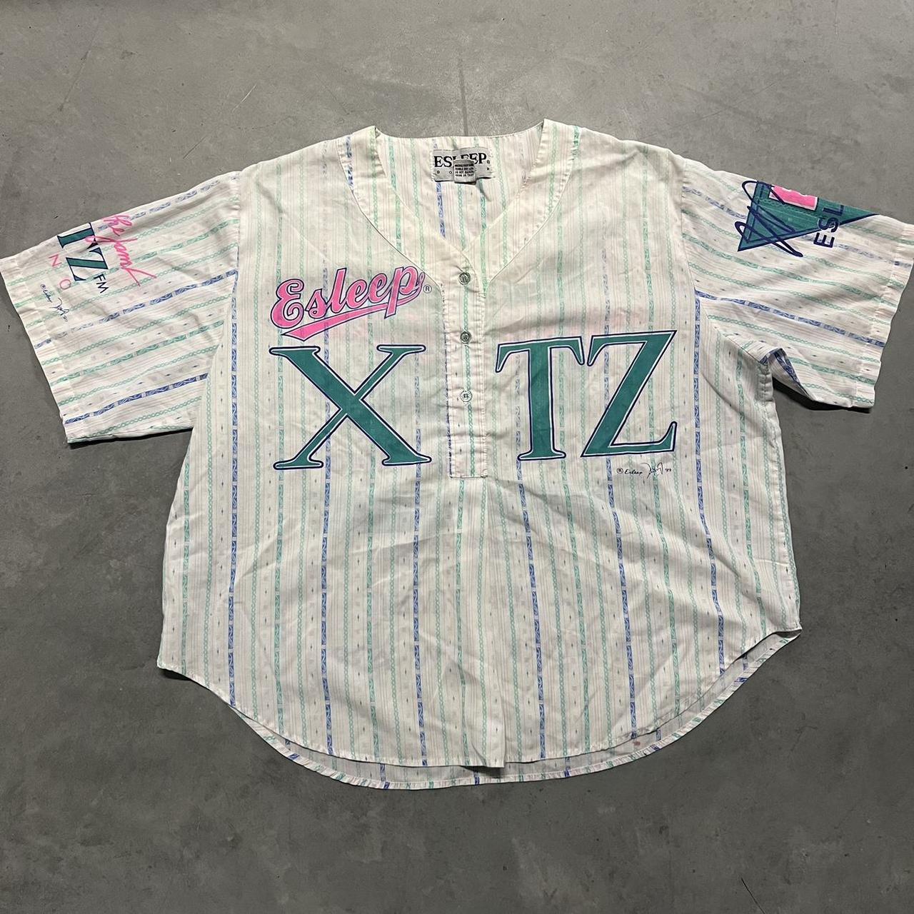 Vintage Y2K/2000s 90s Esleep Boxer 107.5 EZ Rock... - Depop