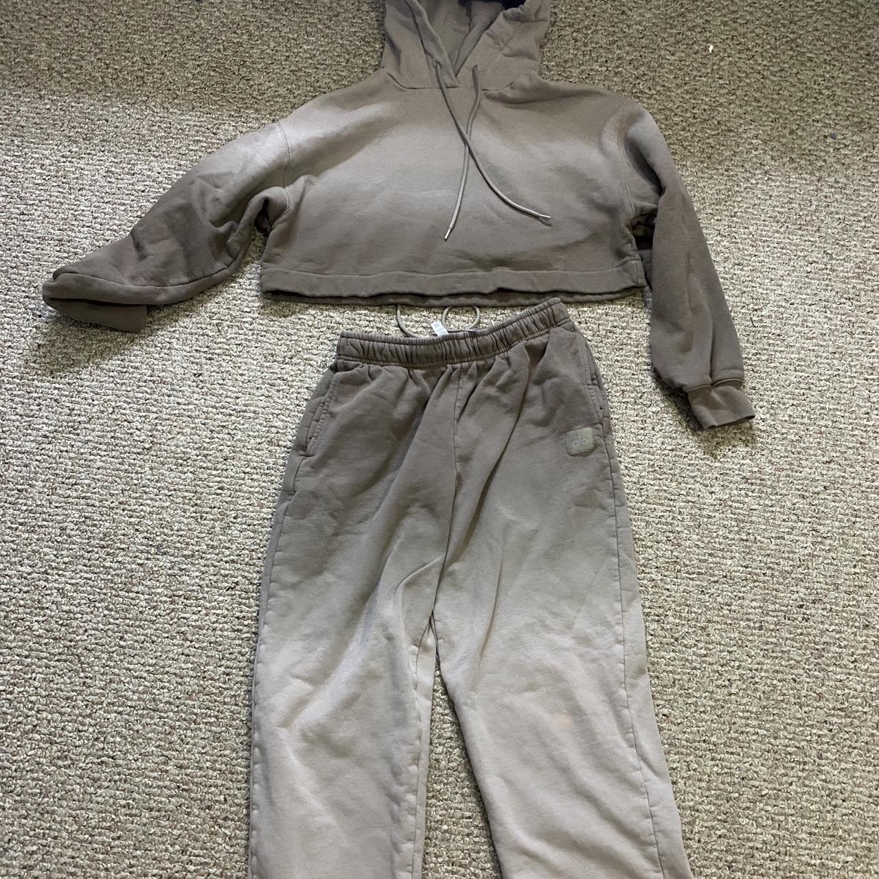 alo sweat set -size medium -great condition -only... - Depop