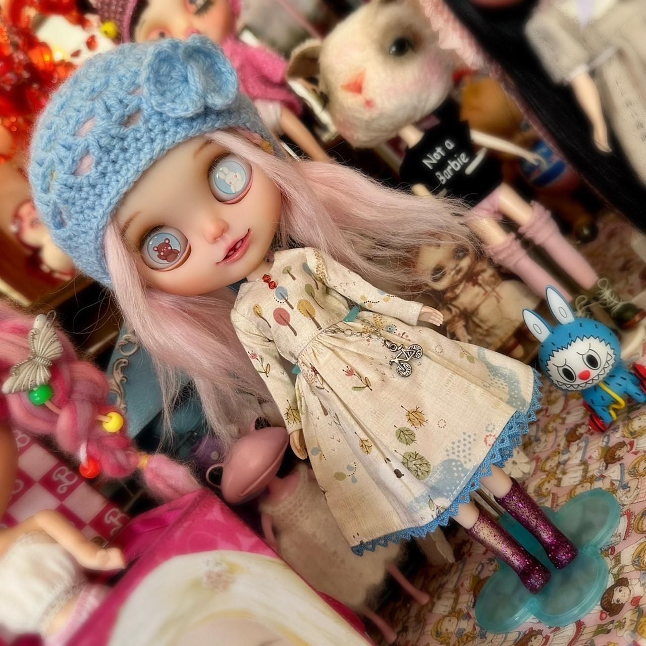 🌼🍃~ OOAK ~ “sWeEt LitTLe naTurE waLk” ~ bLyThE dOLL... - Depop