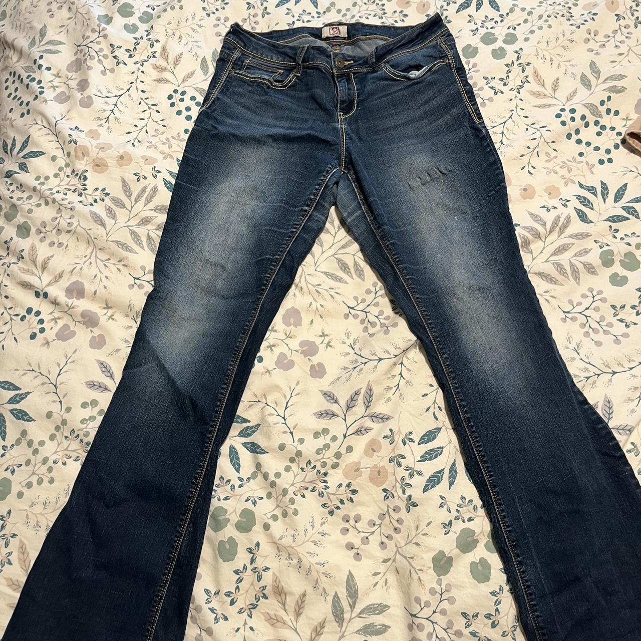 Vintage-looking low waisted Lei jeans Super cool... - Depop