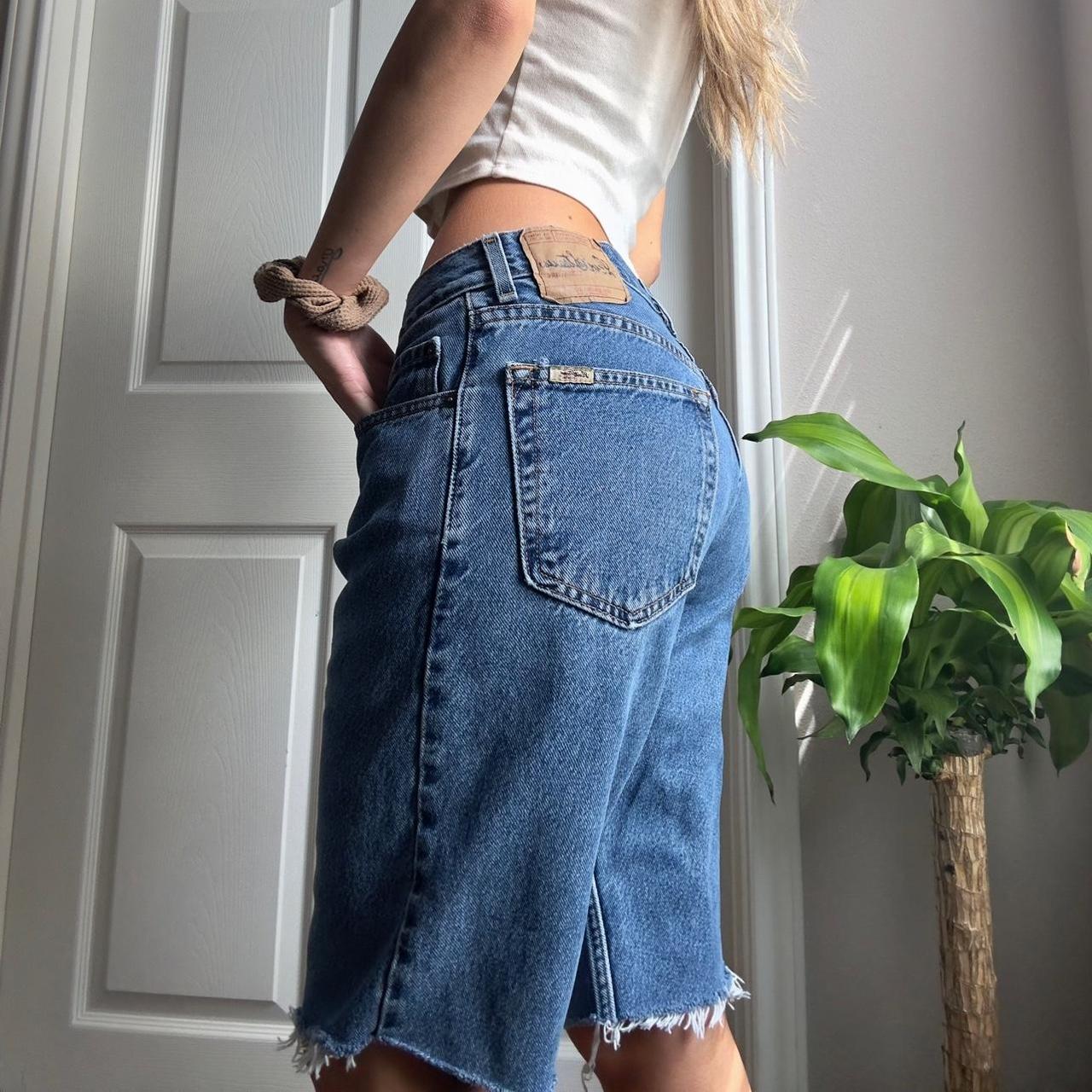 levi’s cut off dad shorts/ jorts •33, for me baggy &... - Depop