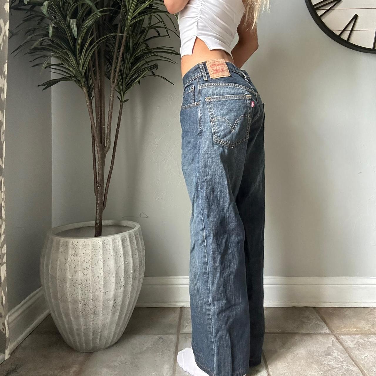 levis low rise relaxed fit jeans • low rise and... - Depop