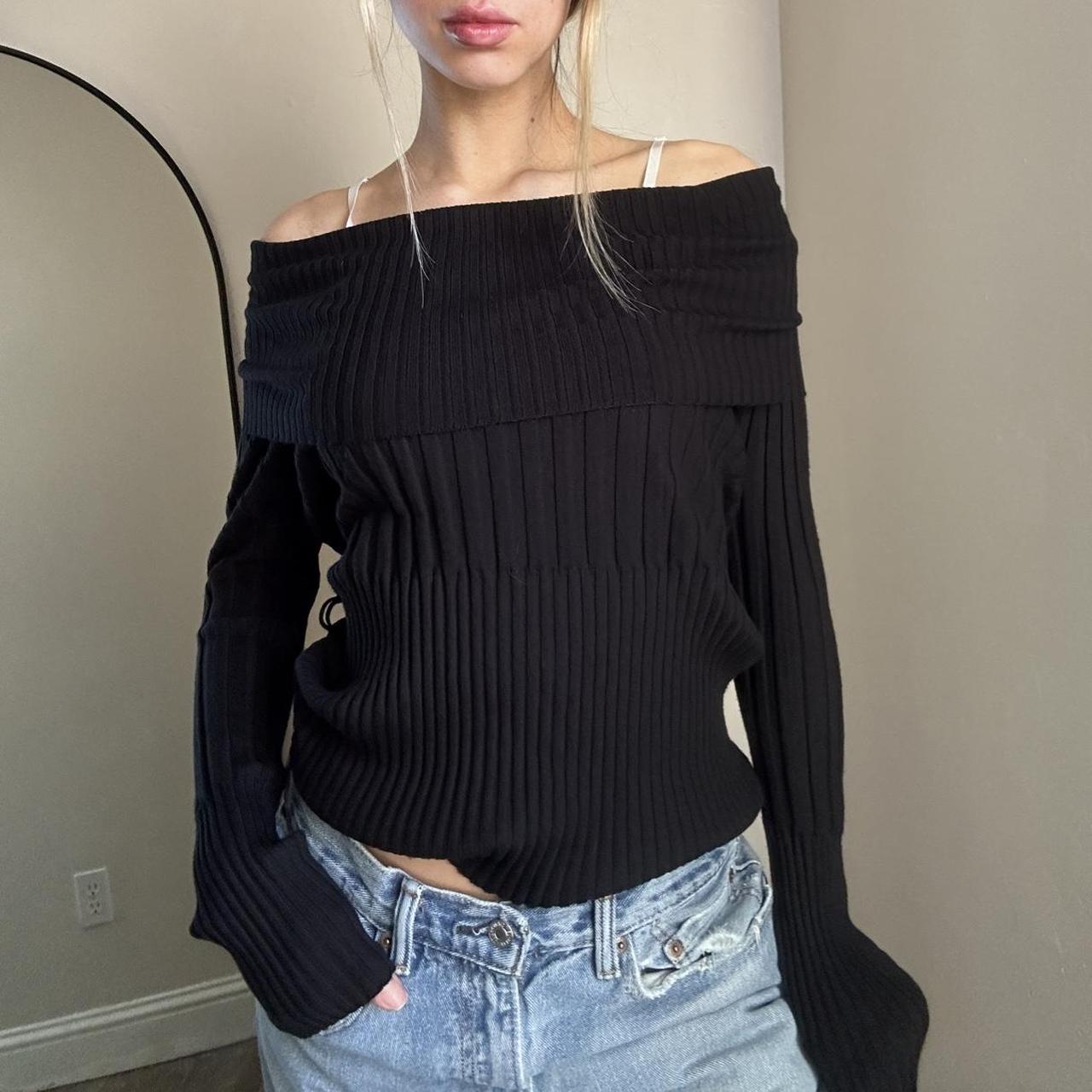 off shoulder ‘girl next door’ style black top •... - Depop
