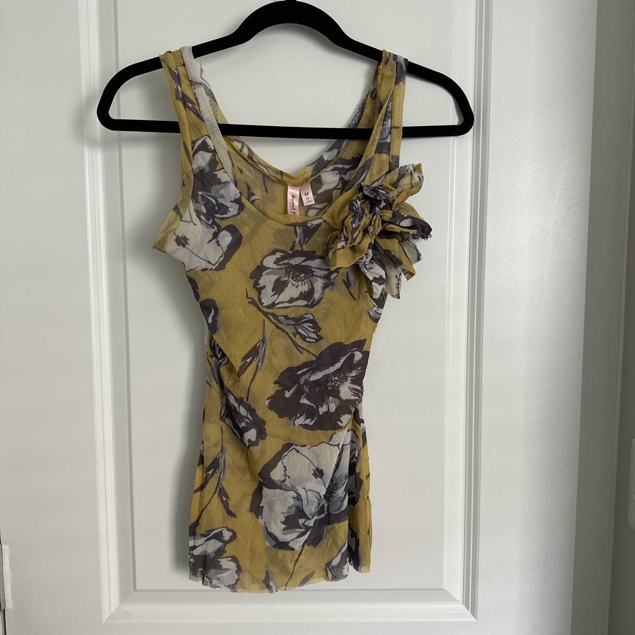 mesh flower top - Depop